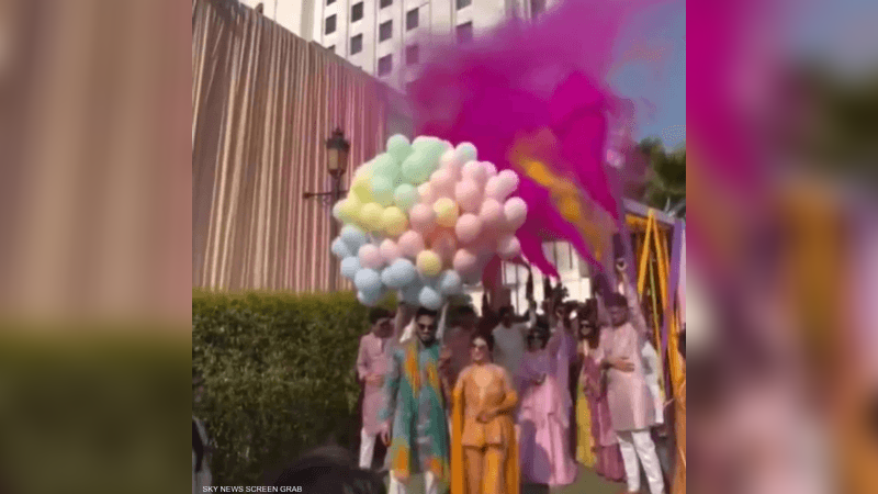 Hydrogen Balloon Explosion Burns Newlyweds on Their Wedding Night