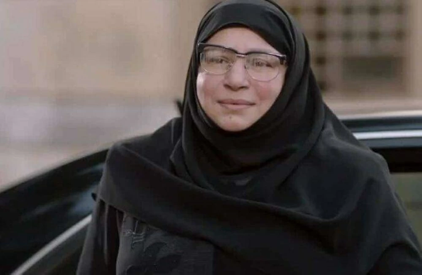 After years of absence… Abla Kamel appears with her voice and puts an ...