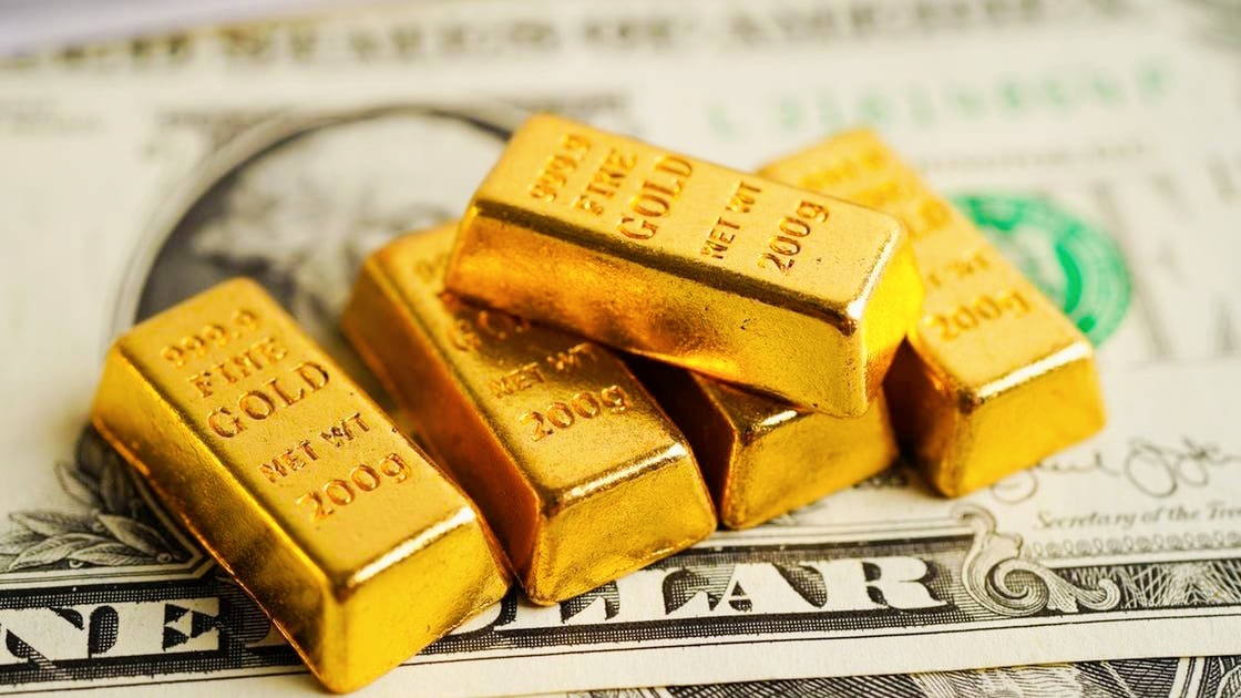Gold Prices Decline as Investors Await Implications of Middle East Conflict