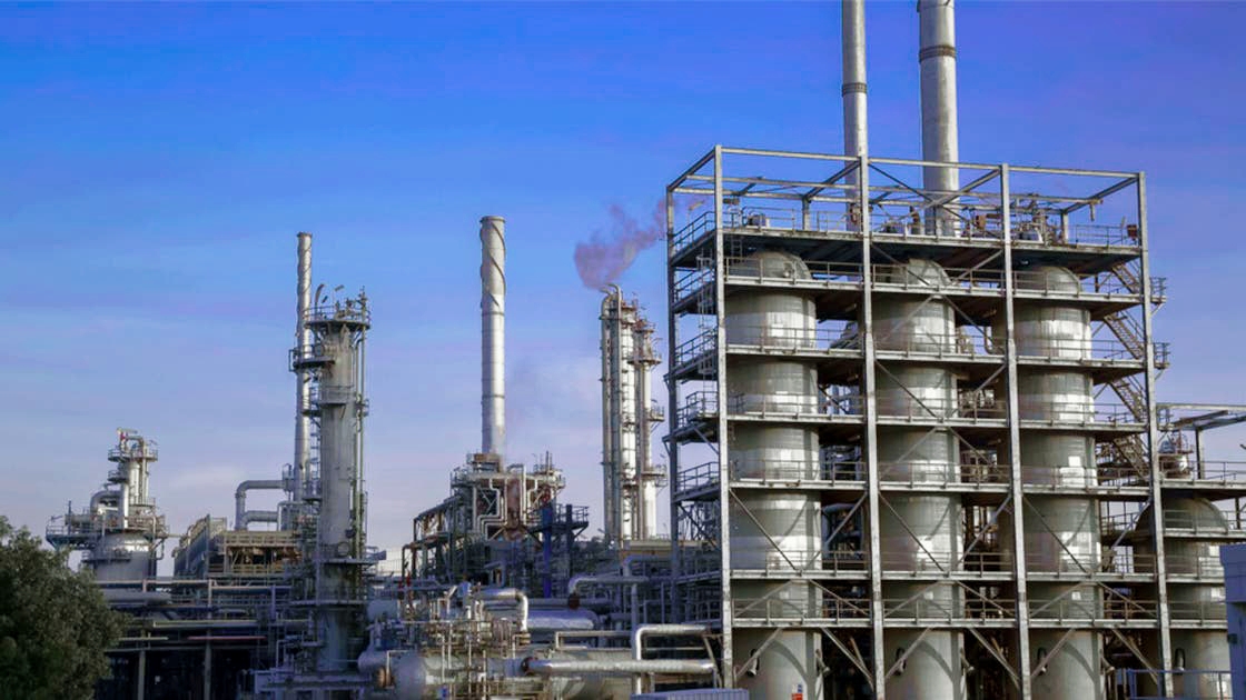 Attack on Al-Ahmadi Port Refinery in Kuwait by Drones and Outbreak of Fire